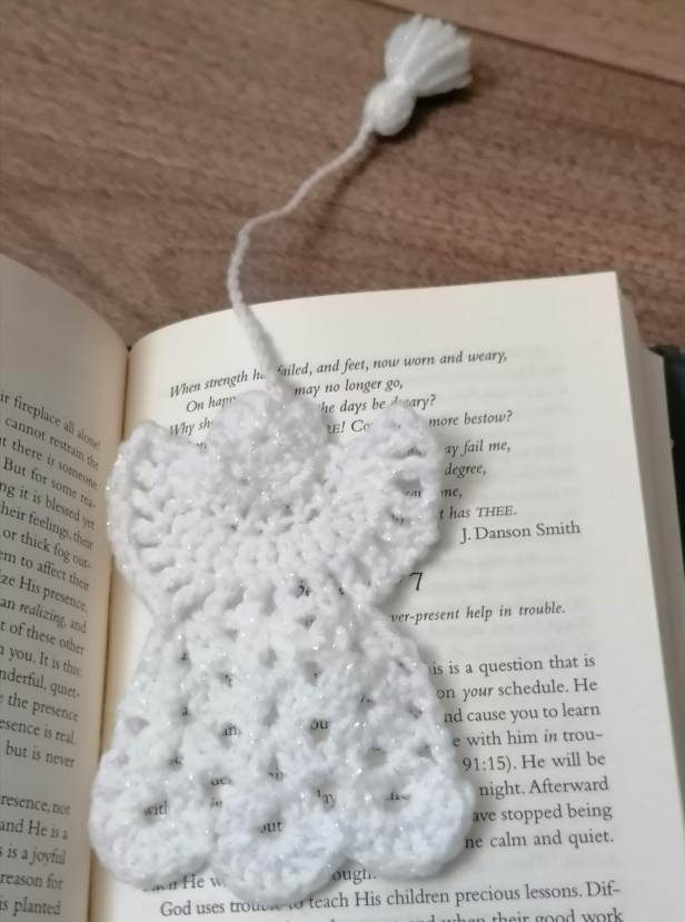 Easy Crochet Angel Ornament – free pattern – Crochet Studio