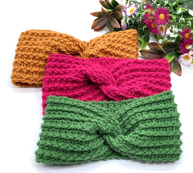 Easy Crochet Earwarmer: Step-by-Step Video Tutorial Included – Crochet ...